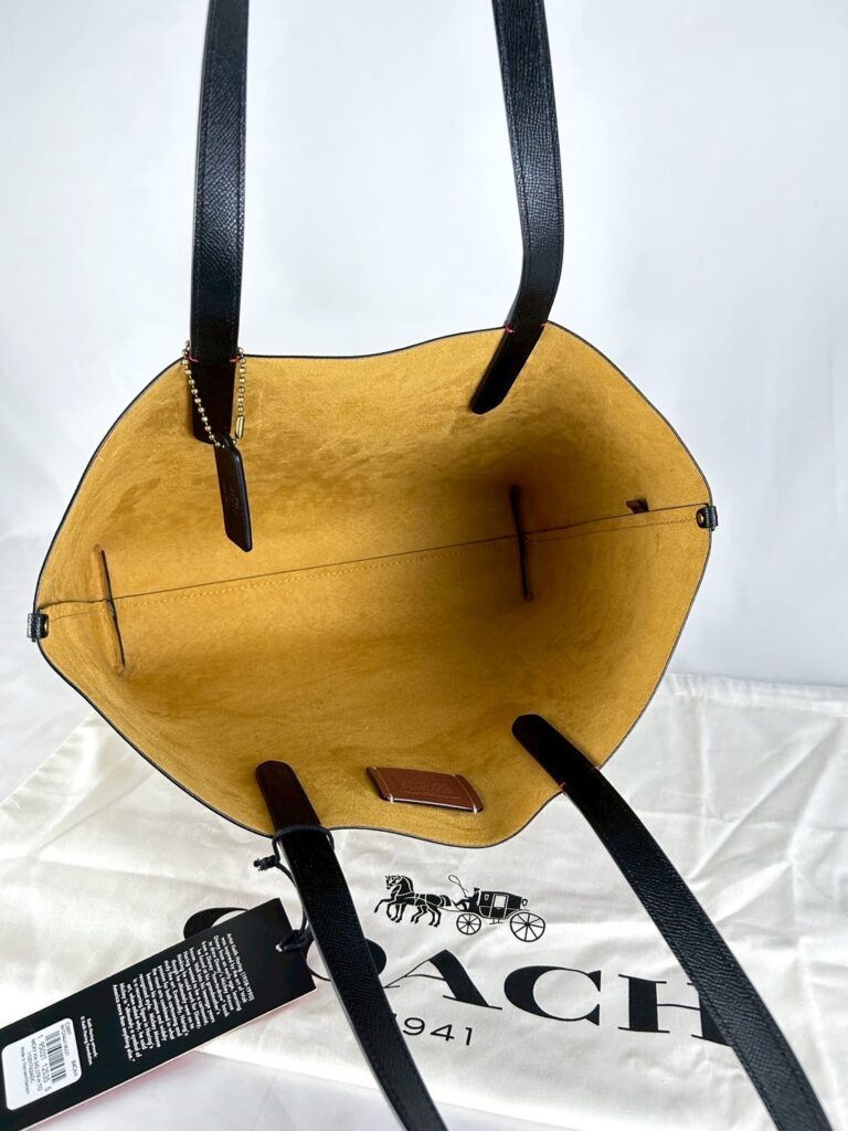 Coach Highline Tote in Signature bag - Selected Brand Thailand